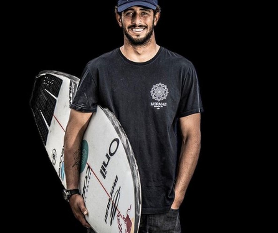 Lucas Chumbo e mais surfistas estarão em documentário premiado que ...