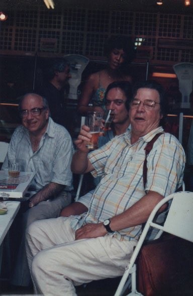 Filha de Hugo Carvana explica foto que viralizou, com o pai, Tom Jobim ...