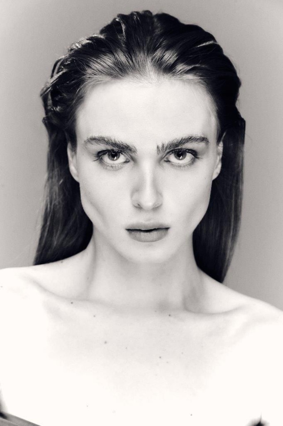 Conheça modelo transgênero brasileira que assinou contrato com agência ...