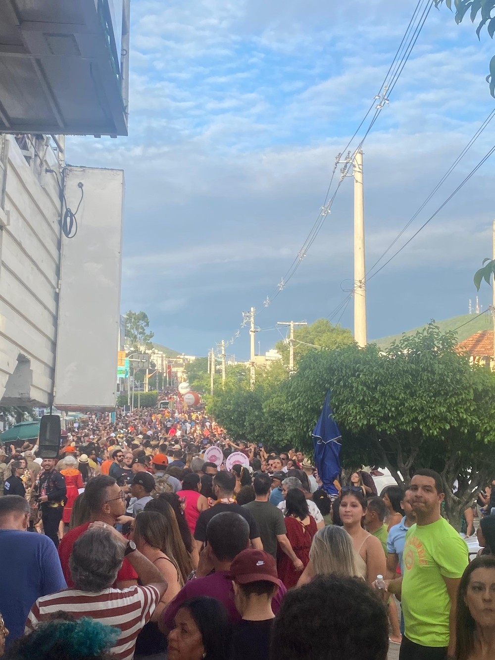 Do Agreste ao Sertão: São João em Pernambuco arrasta multidões e aquece ...