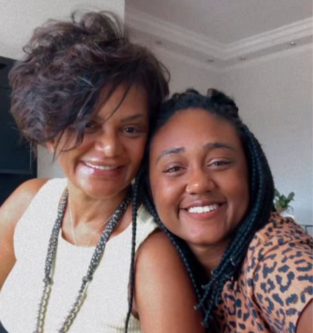 Antes proibido na casa de Sarah por questões religiosas, 'BBB' passou a ...