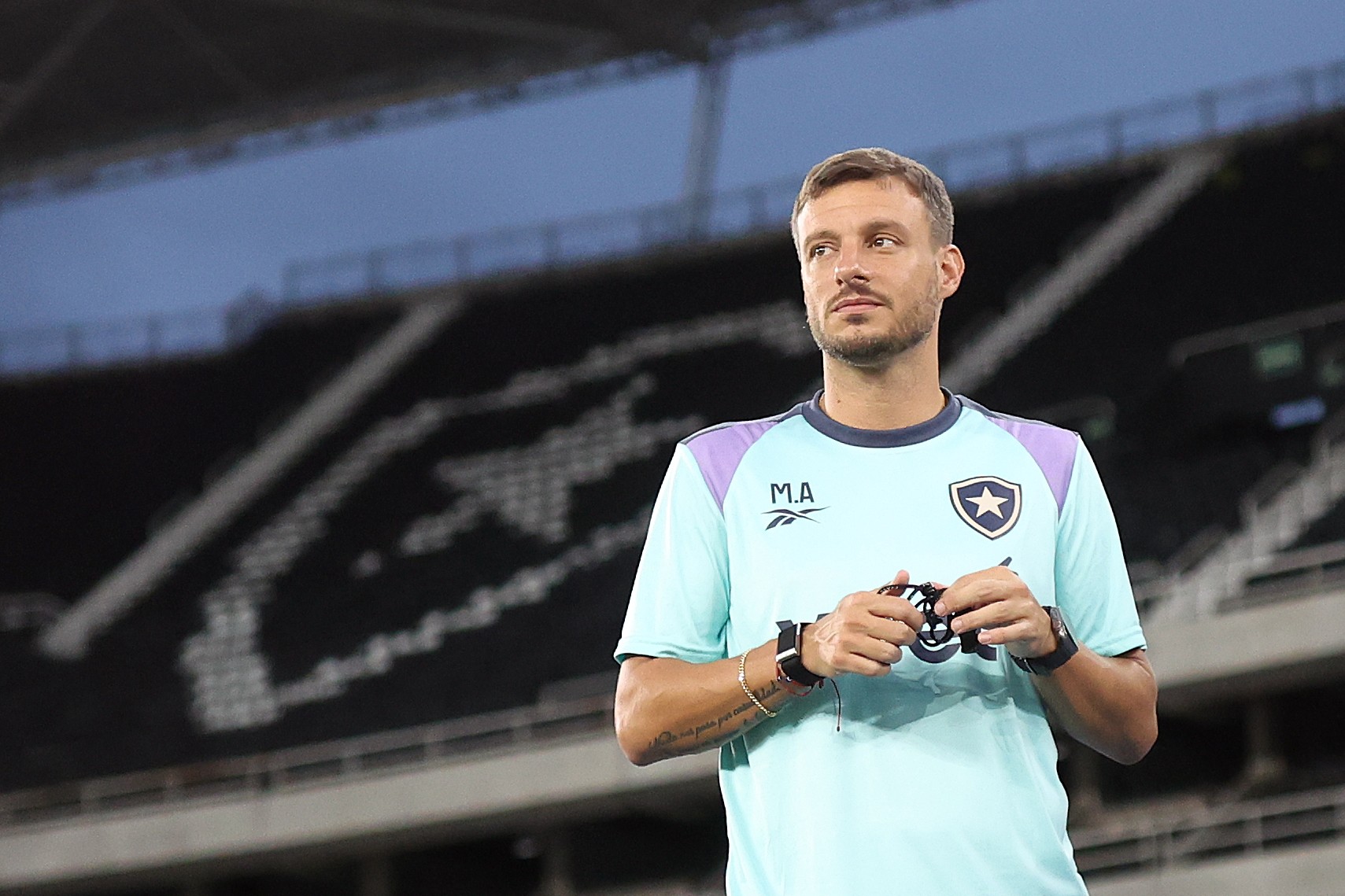 Botafogo torce para Anselmi arranjar novo clube; técnico já flertou com ...