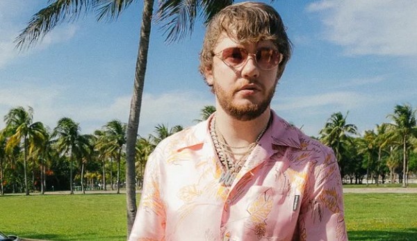 Fãs de Anitta atacam Murda Beatz após boatos sobre término de namoro ...