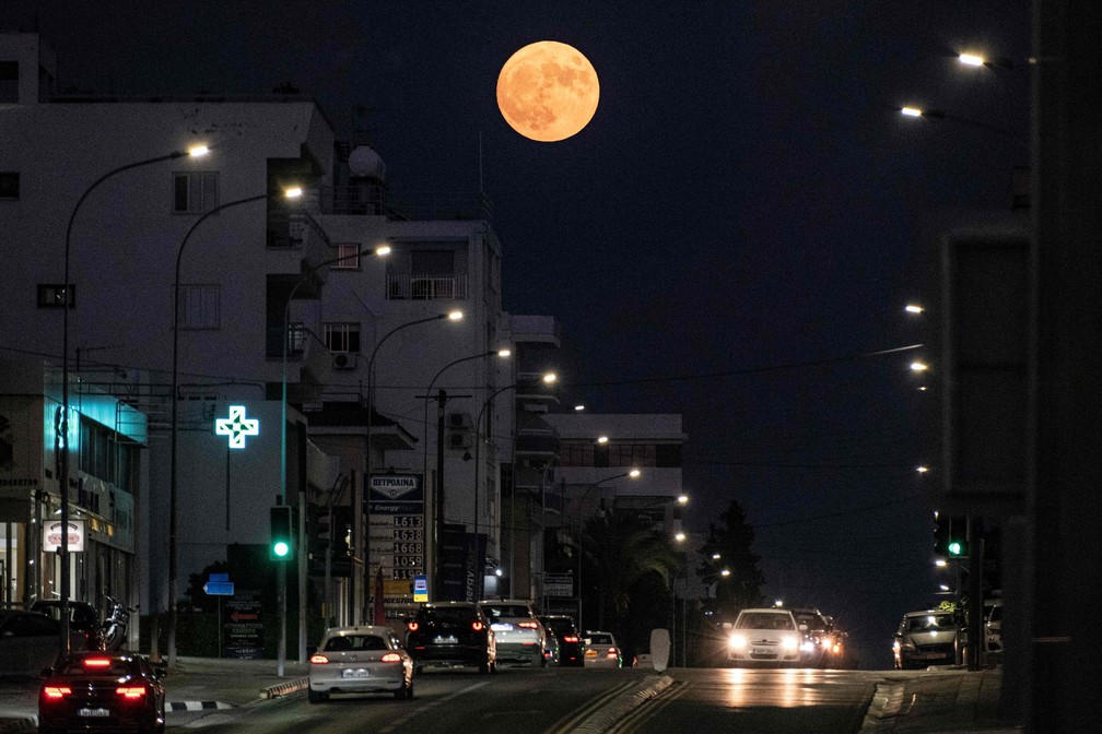 Veja fotos da Superlua Azul pelo mundo