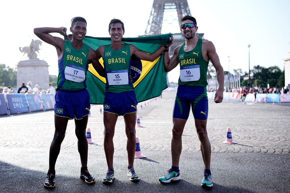 Prata em Paris-2024! Brasileiro Caio Bonfim conquista medalha inédita ...
