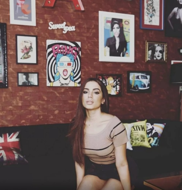 Mansão de Anitta tem novo dono: casa de luxo na Barra é vendida com ...