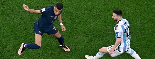 Aos 35 anos, Messi é o mais velho a ser eleito o melhor jogador de uma ...