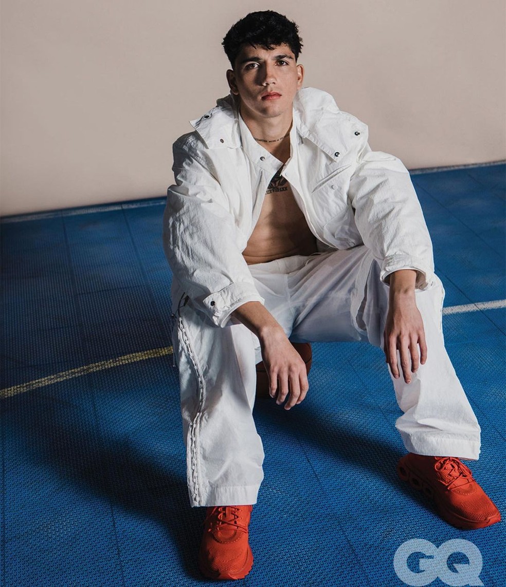 Modelo e amigo de ex-alvo do Flamengo: Quem é o jogador mexicano que ...