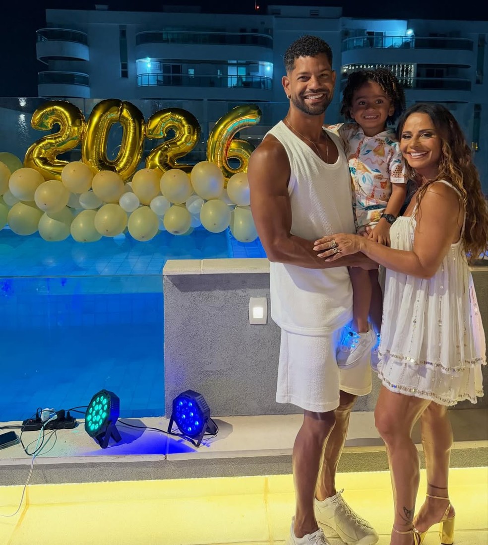 Saiba como marido de Viviane Araujo reagiu ao reencontro dela com Belo ...