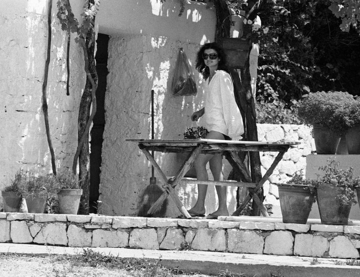 Jackie Kennedy E O Nude Bilionário Primeiro Caso De Pornografia Da Vingança Completa 50