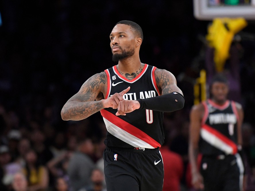 'Cara, eu amo vocês': Lillard lança a música 'Adeus' para torcedores ...