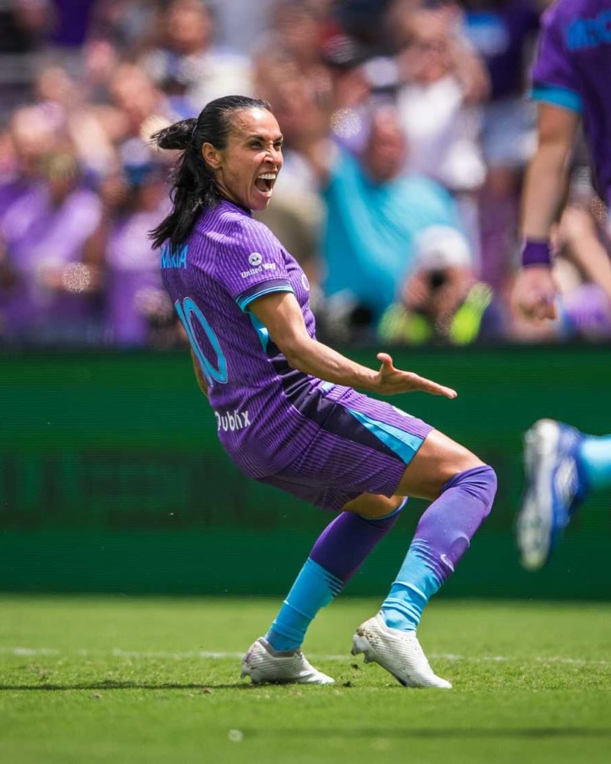 Marta e Amanda Gutierrez ficam fora da lista das 10 melhores da Bola de ...