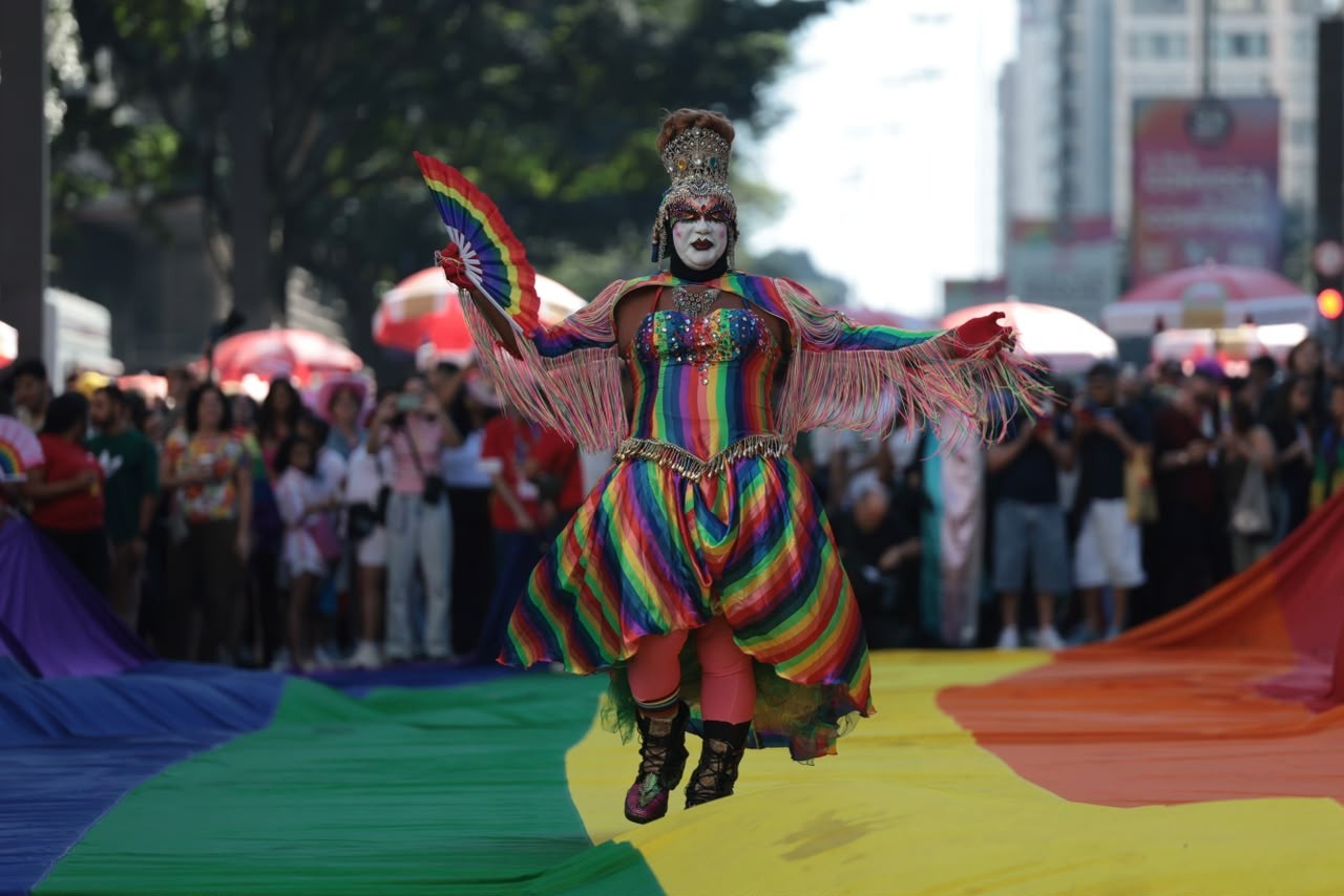 Parada LGBT+ chegou a reunir 36,8 mil pessoas neste domingo em São ...