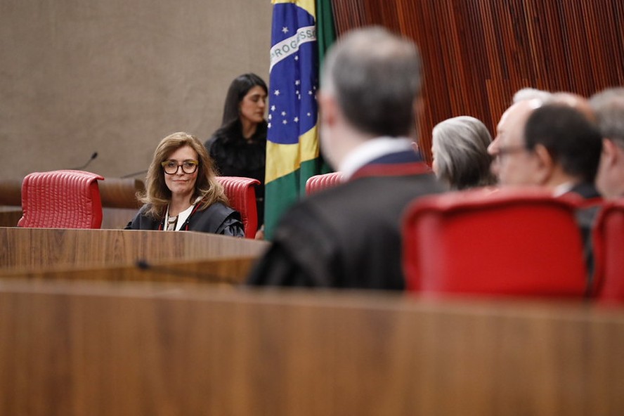 Ministros do TSE avaliam plenário dividido sobre pedido de cassação de ...