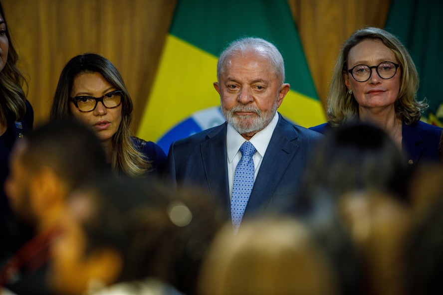'É preciso parar de ter filhos': falas polêmicas de Lula desagradam ...