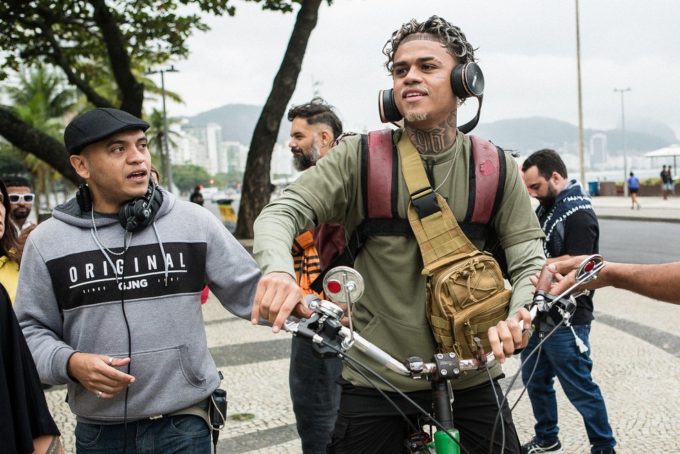 Em set de filme, MC Cabelinho elenca ídolos: 'Sonho conhecer Fernanda ...
