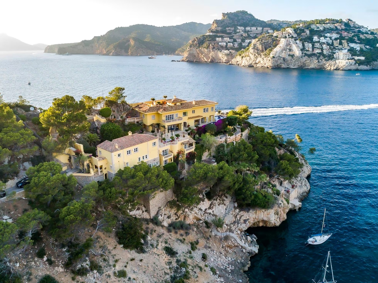 Mansão usada por Lady Di em série está disponível para aluguel na ...