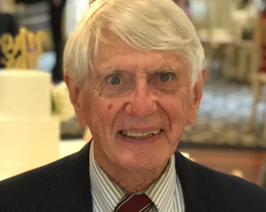 Morre Thomas Kurtz, co-inventor da linguagem de programação BASIC, aos ...