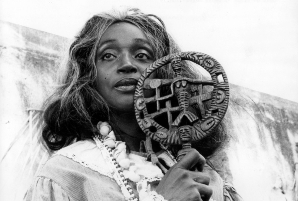 Artigo: O furacão Léa Garcia