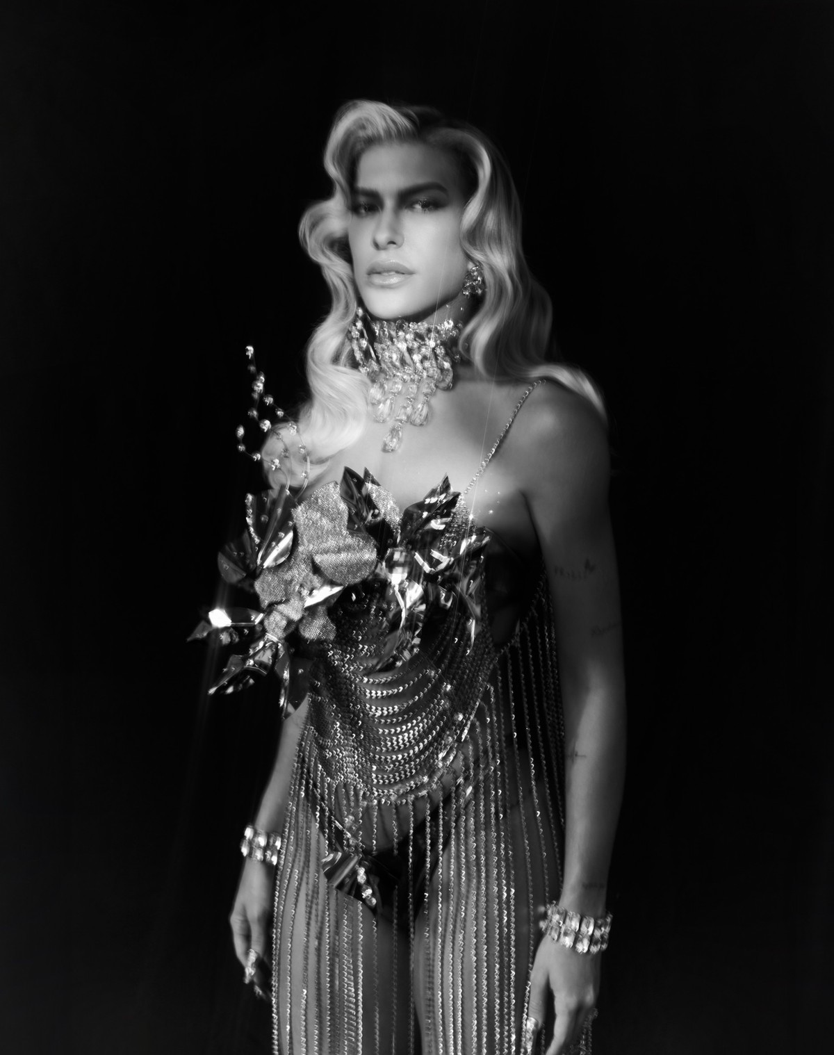 Musa da Viradouro, Lore Improta fala de síndrome nos pés e injeção na ...