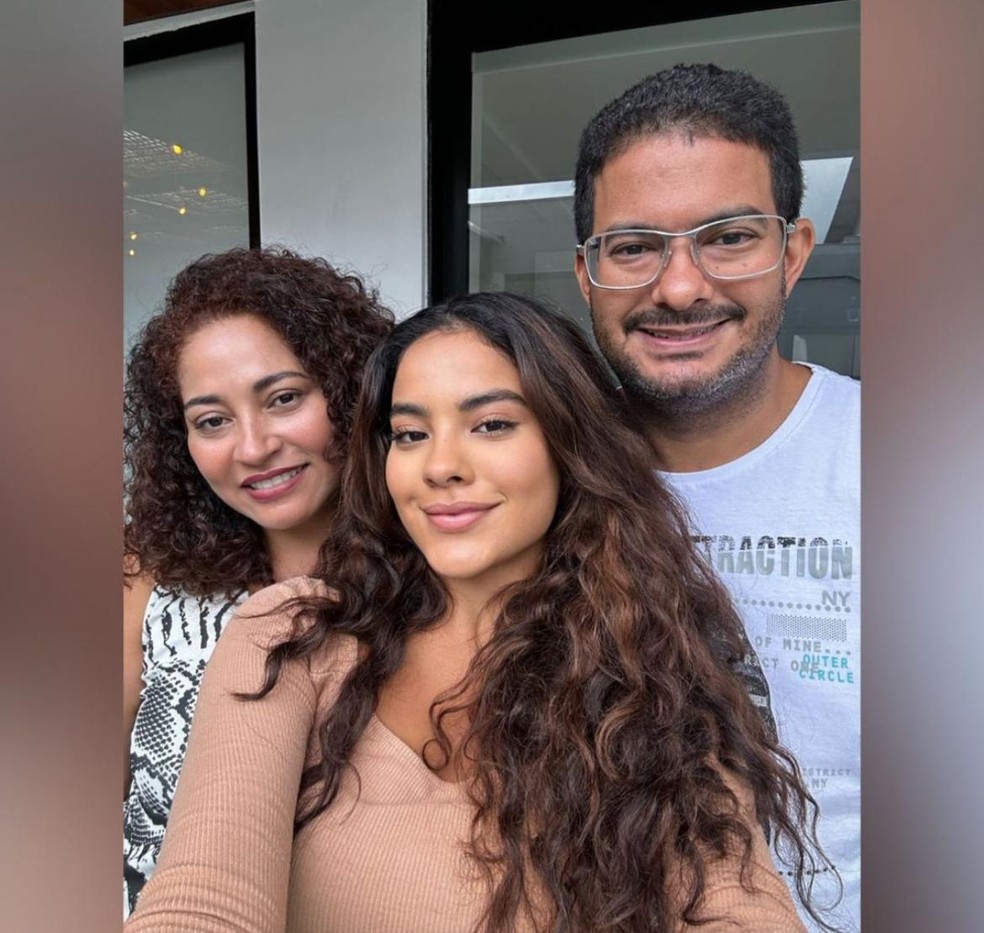 Bella Campos mostra o primeiro encontro de MC Cabelinho com o sogro ...