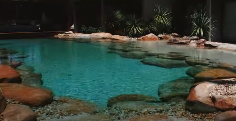 Construtor mostra bastidores do lago de Rodrigo Faro e pedido de última hora: 'Equipe ficou ...