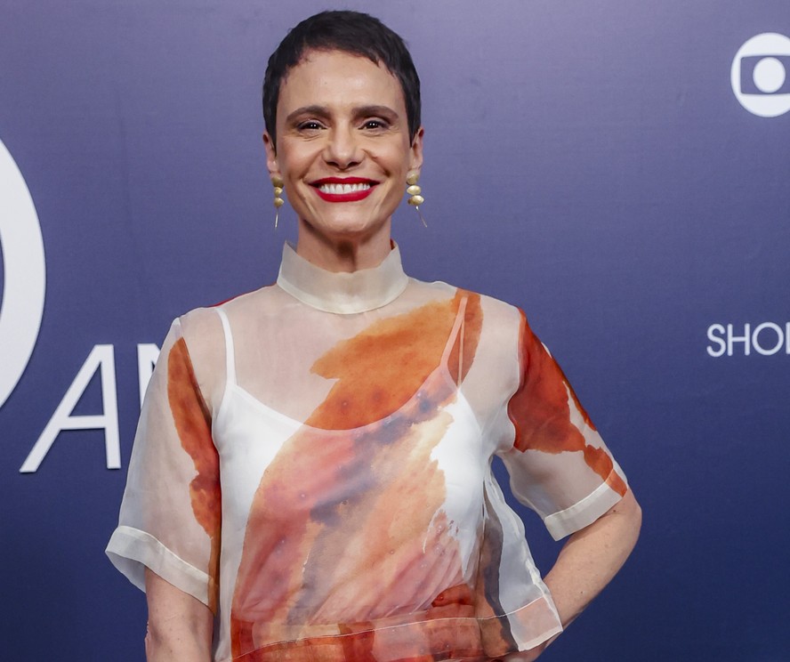 Malu Galli fará projeto no teatro após 'Vale tudo'