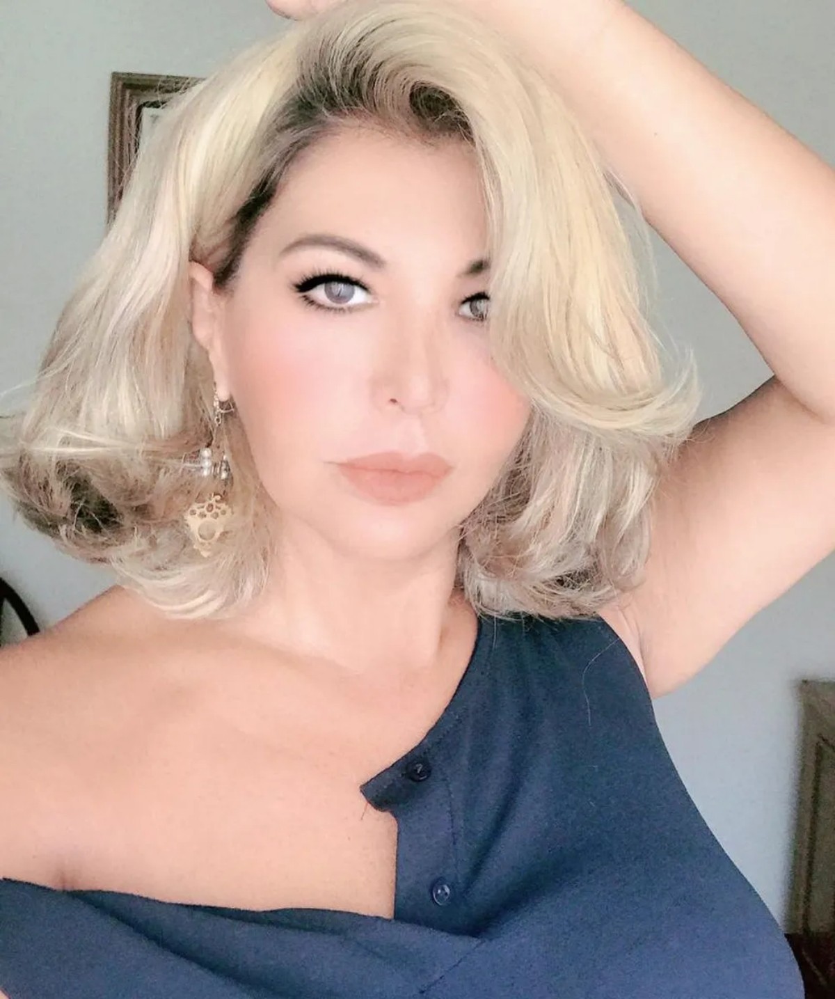 Roberta Close: ex-modelo transformou completamente o visual ao longo da ...