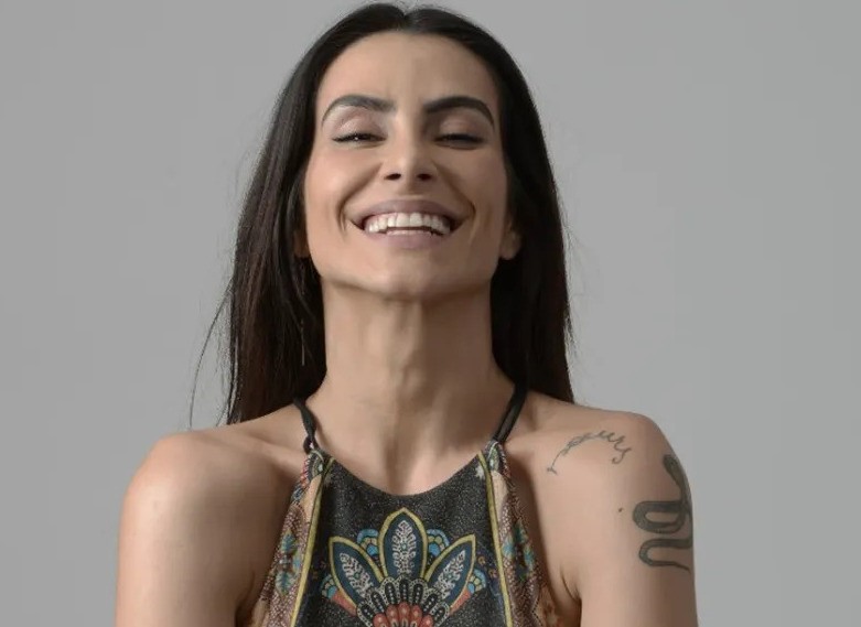 Cleo completa 41 anos. Veja curiosidades sobre a atriz e cantora