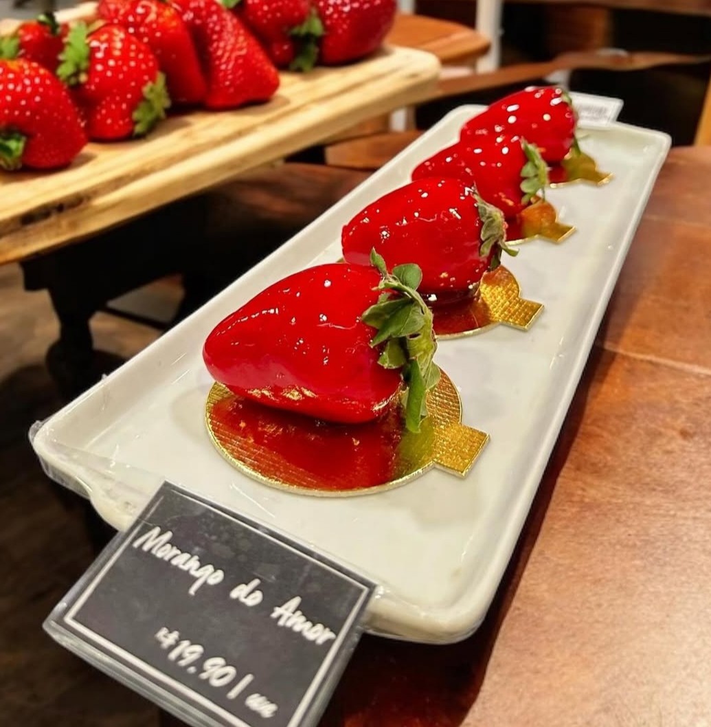 Morango do amor: saiba onde encontrar em Niterói o doce que viralizou ...