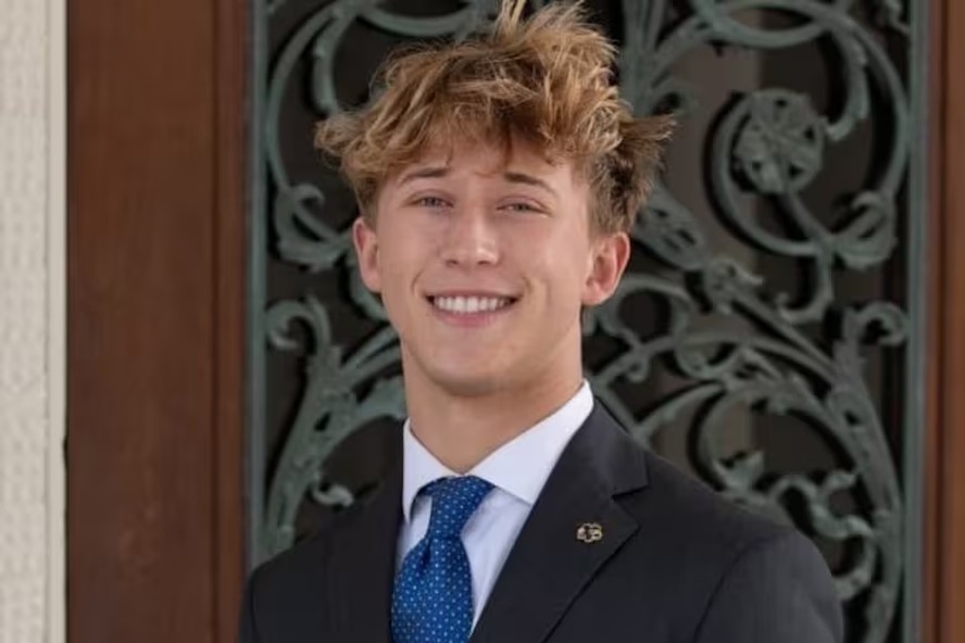 Filho de 19 anos da ex-CEO do YouTube foi encontrado morto em ...