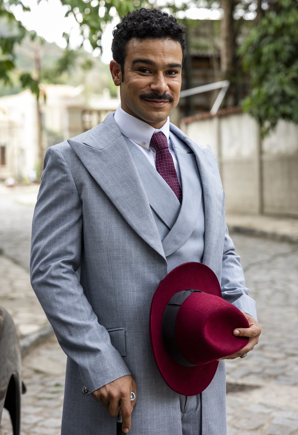 'Êta mundo melhor!': Sérgio Malheiros surge como Lourival, que vai ...