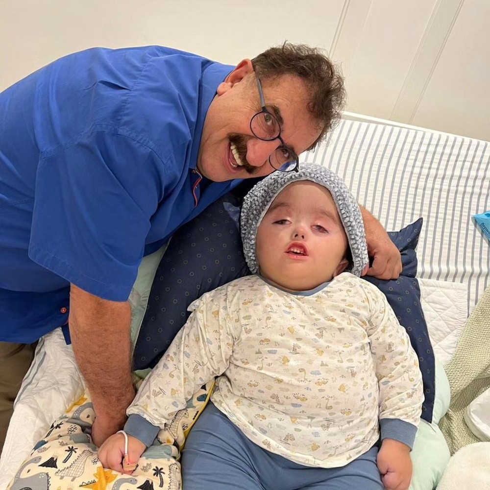 Entenda condição rara que acomete o pequeno Noah, neto do apresentador ...