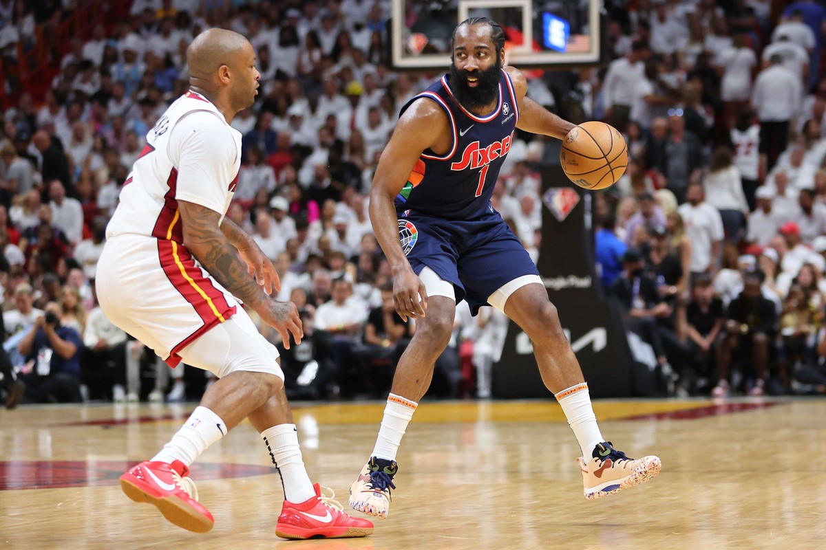 Entenda como James Harden foi de MVP a decepção da NBA em quatro anos