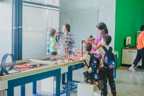 Mostra de Sebastião Salgado abre galeria do Sesi Lab, inaugurado em Brasília, após reforma em ...