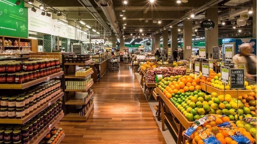 Com dívida de R$ 528 milhões, rede Saint Marché pede na Justiça ...