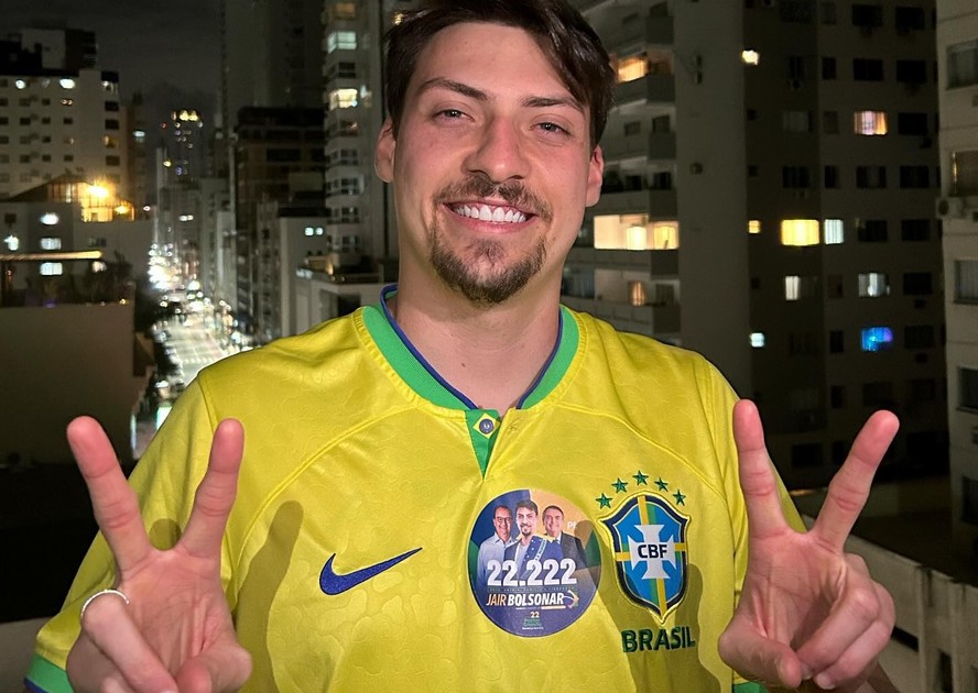 Eleito vereador em Balneário Camboriú com apoio do pai, Jair Renan tira ...