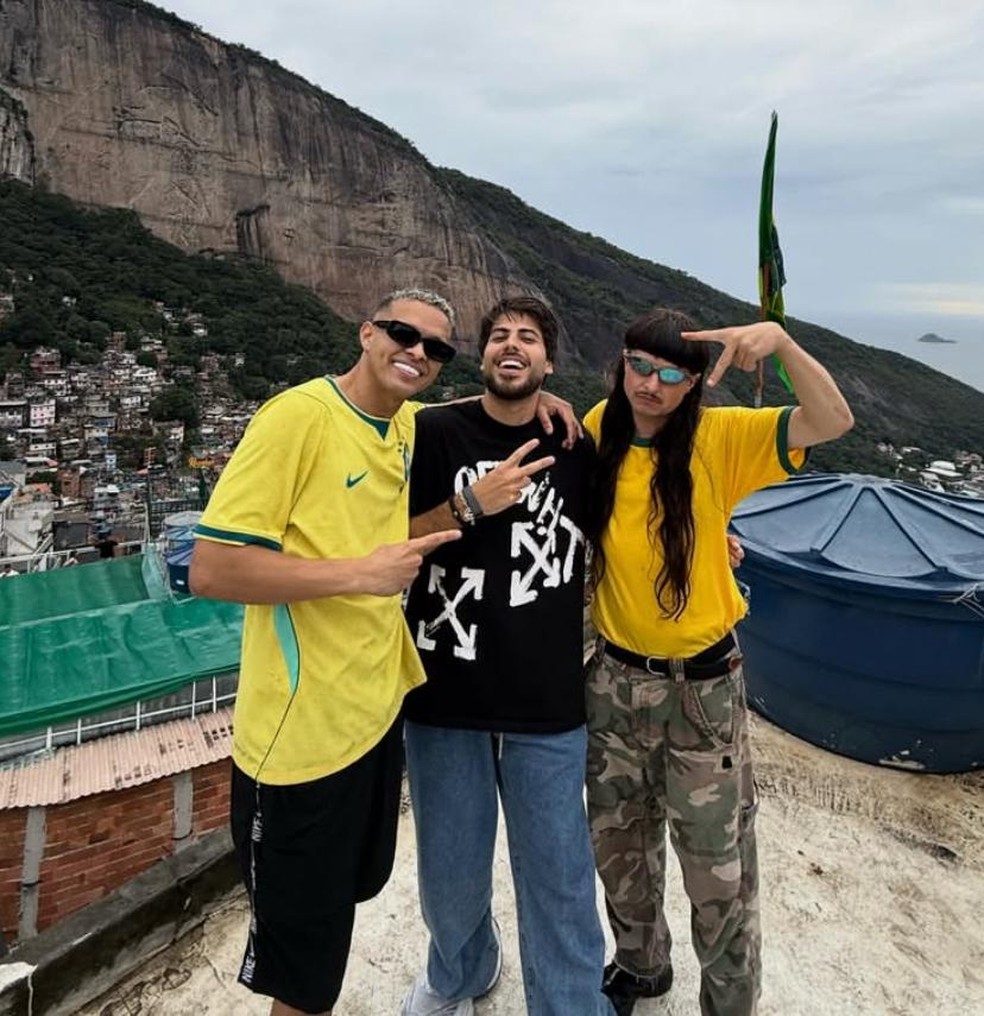 Os passos de Oliver Tree na Rocinha na véspera de morrer em acidente de ...