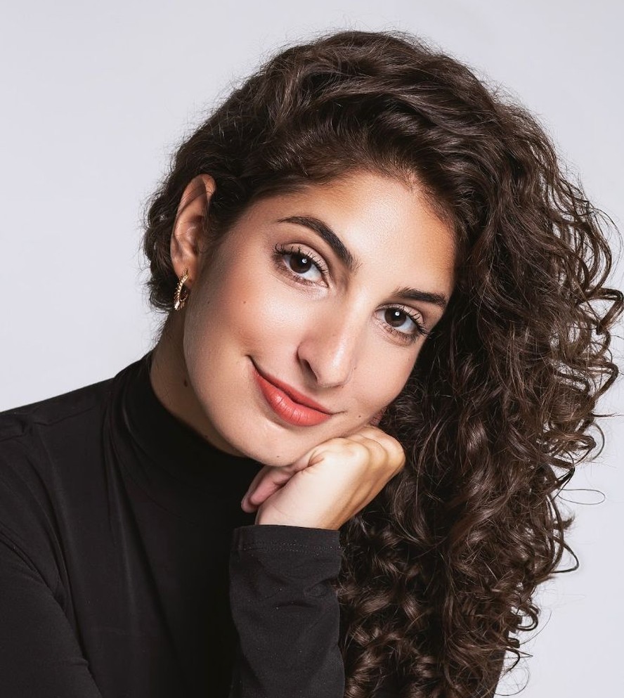 Bel Lima fala do papel na série 'Vicky e a Musa' e do namoro