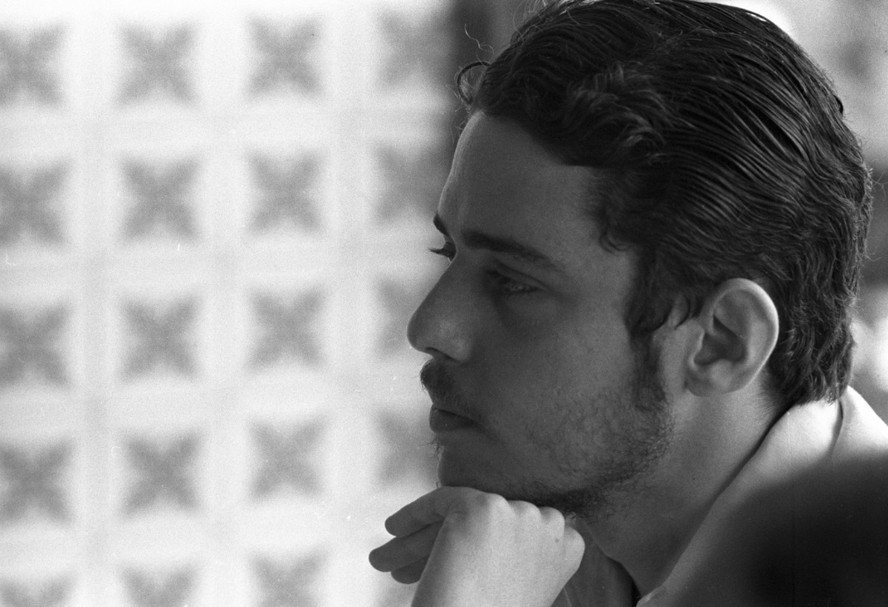 Livro mostra como Chico Buarque virou o alvo principal da censura e até ...