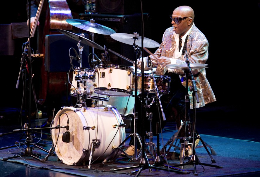 Morre Roy Haynes, gigante do jazz que tocou com Sarah Vaughan e Charlie ...