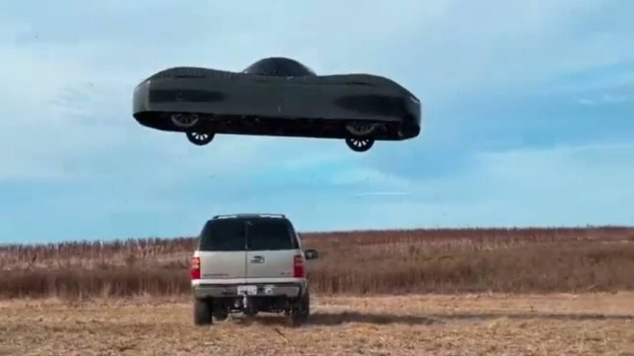 Carro voador 'retrô' de R$ 1,7 milhão está mais perto de decolar; confira