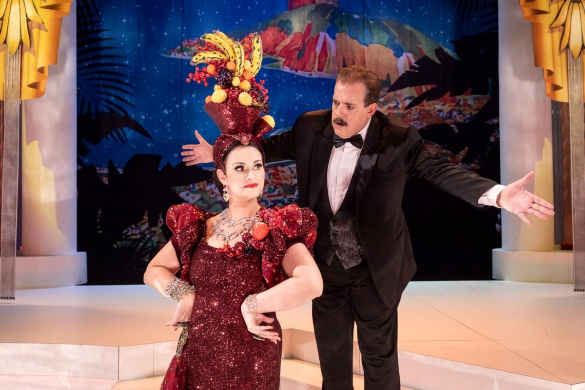 Adaptação da opereta 'A viúva alegre' celebra figuras como Carmen ...