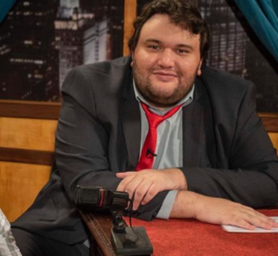 Ex-'CQC', Ronald Rios terá talk show na TV paga