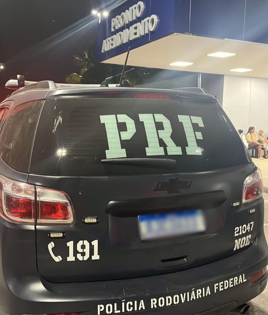 Agentes da PRF salvam criança engasgada em rodovia no Rio: entenda a ...