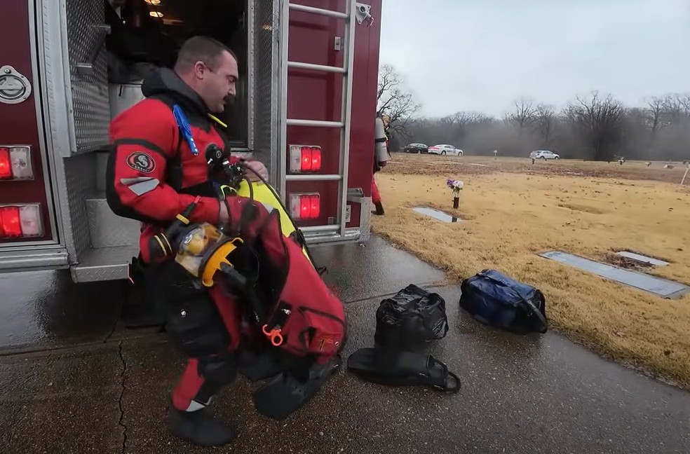 YouTuber mergulhador encontra carro de homem desaparecido há 10 anos ...