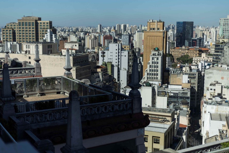 Edifício Martinelli: reaberto, ponto icônico de SP recebe atividades ...