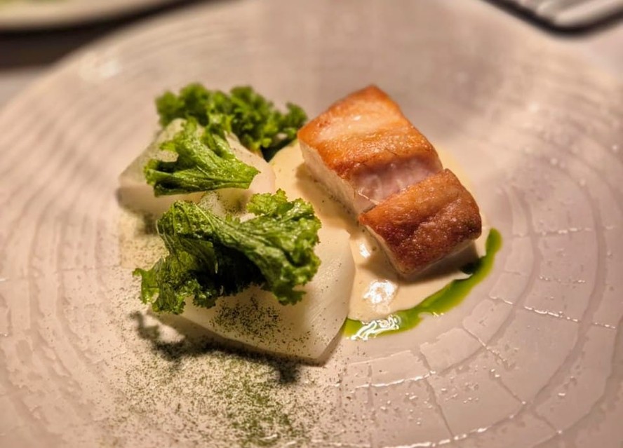 Alta gastronomia em bandejinha: chef Rafa Costa e Silva assina menu do ...