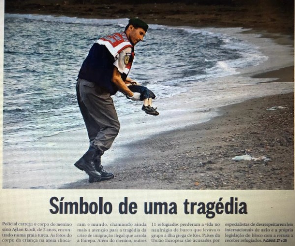A história da foto do pequeno Alan Kurdi morto numa praia da Turquia ...