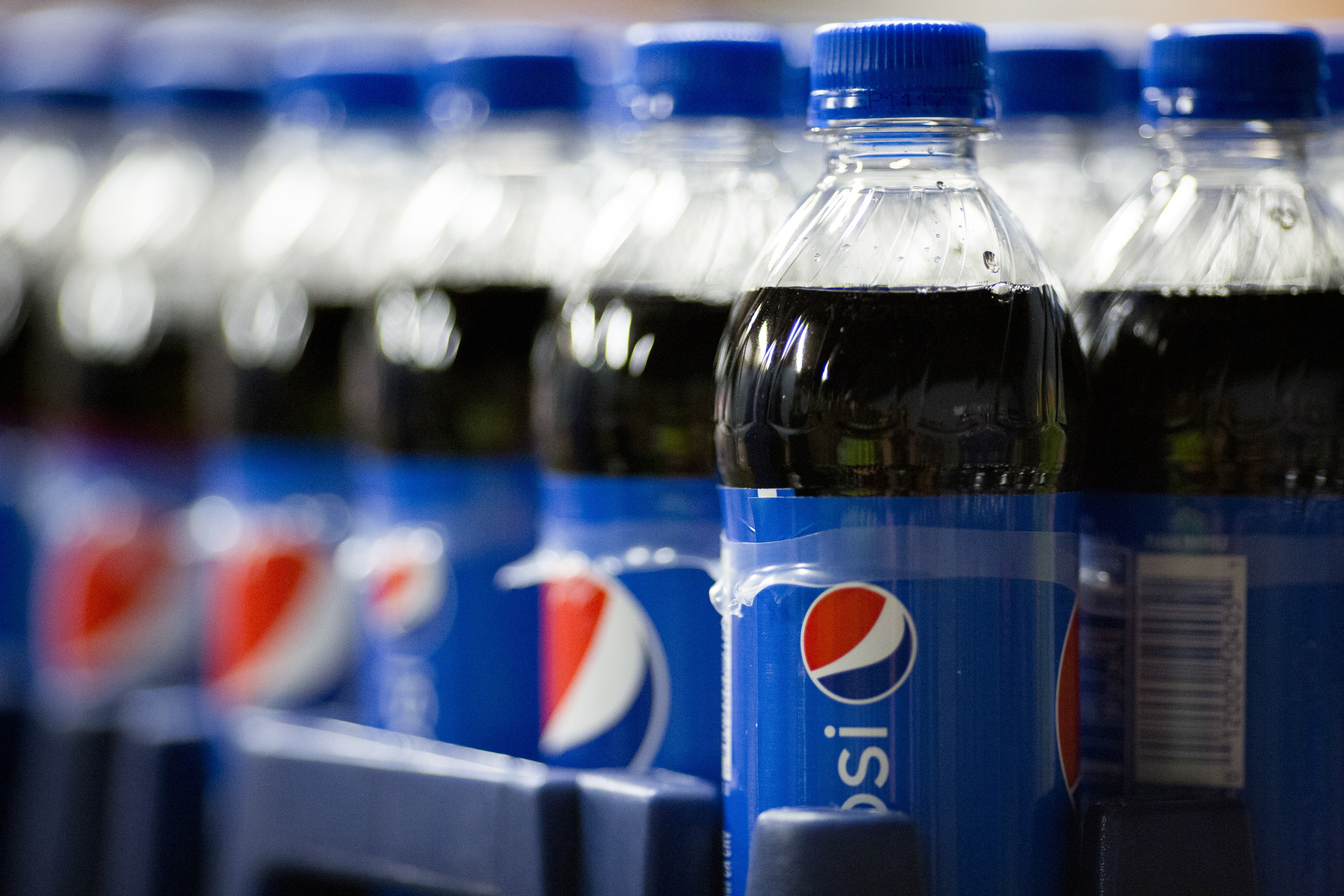 PepsiCo planeja demissões e negocia corte de produtos e de preços com ...